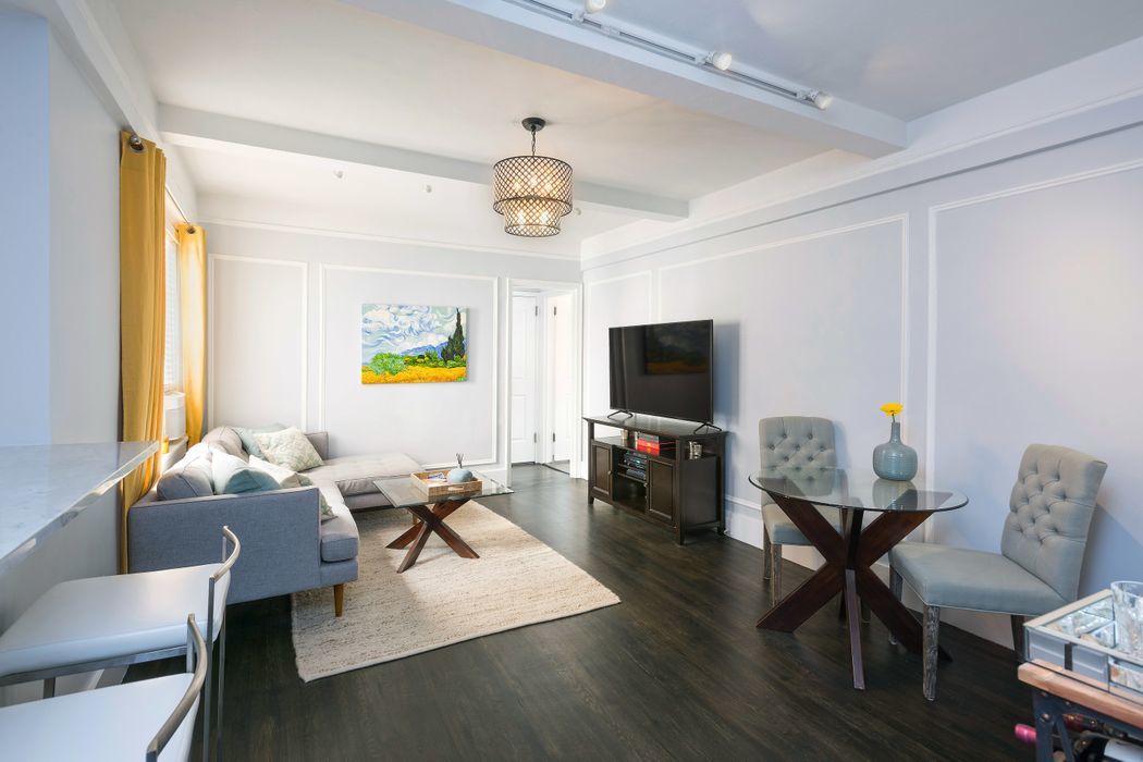 74 West 68th Street, Apt: 2d, Lincoln Sq, 10023 | ELIKA New York
